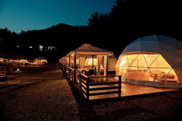 GRAX Premium camp resort 京都 るり渓でグランピング！非日常な時間を満喫しよう | TAKIBI（タキビ） | キャンプ・グランピングなどアウトドアの総合情報サイト